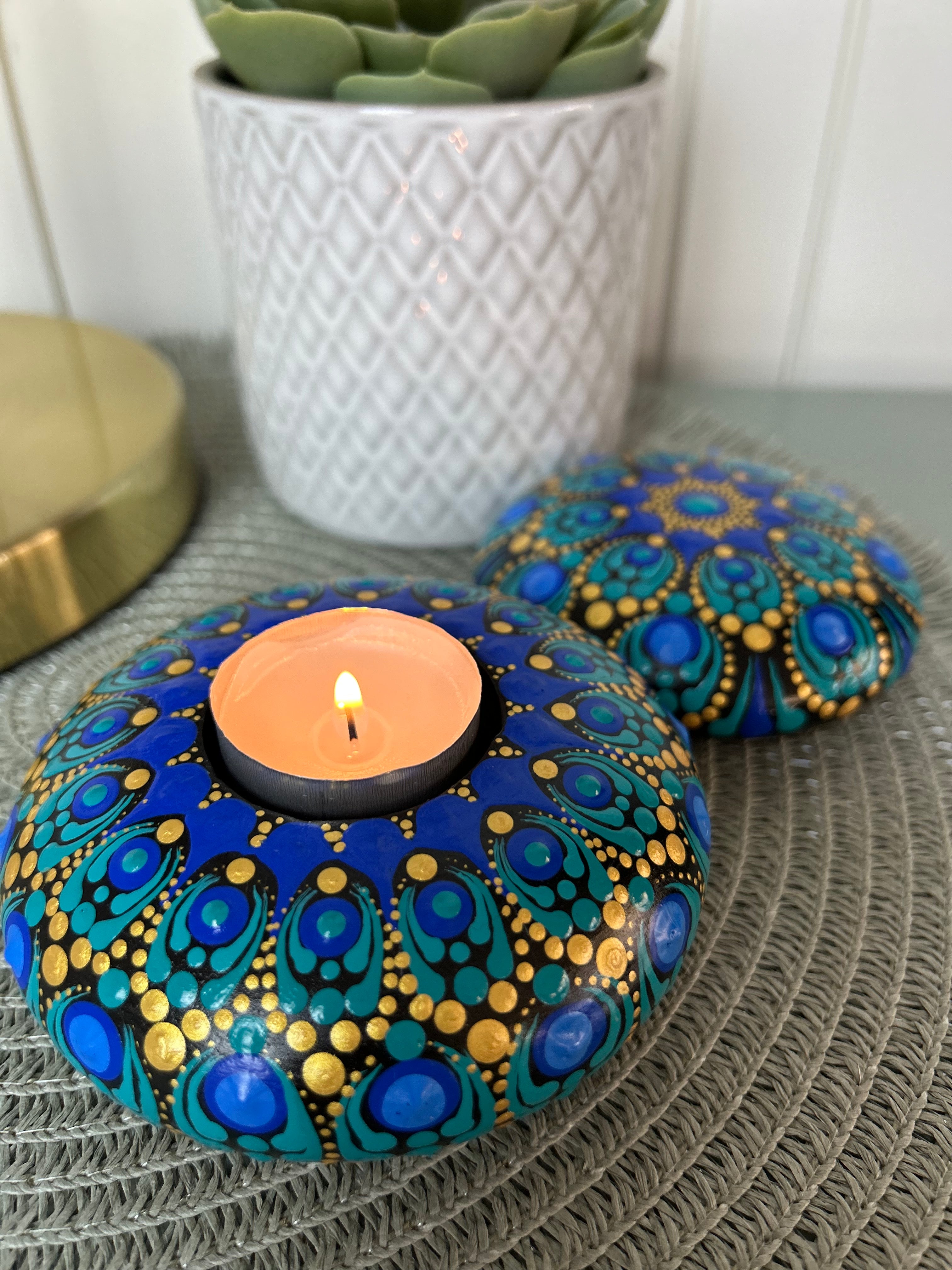 Artworks – Gone Dotty AU